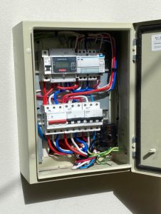 Want 3-Phase Battery Backup? Here Are Your Options In 2024