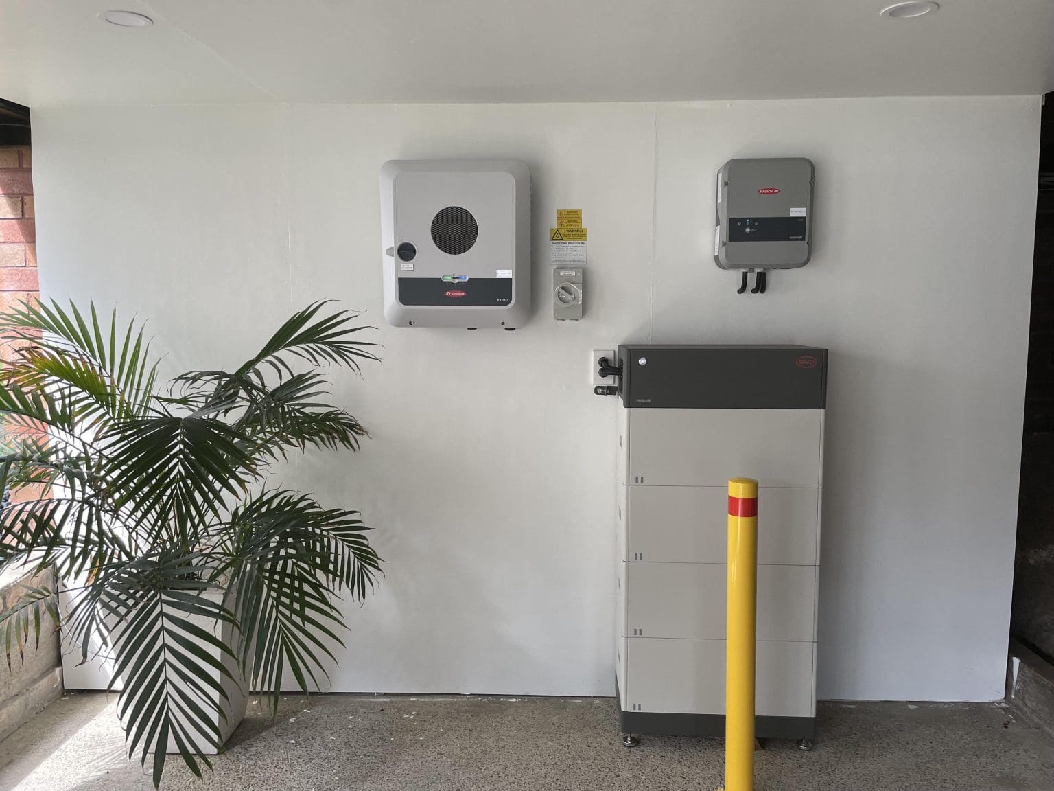 The Best Batteries To Buy With Labor’s Rebate (And What You’ll Save)