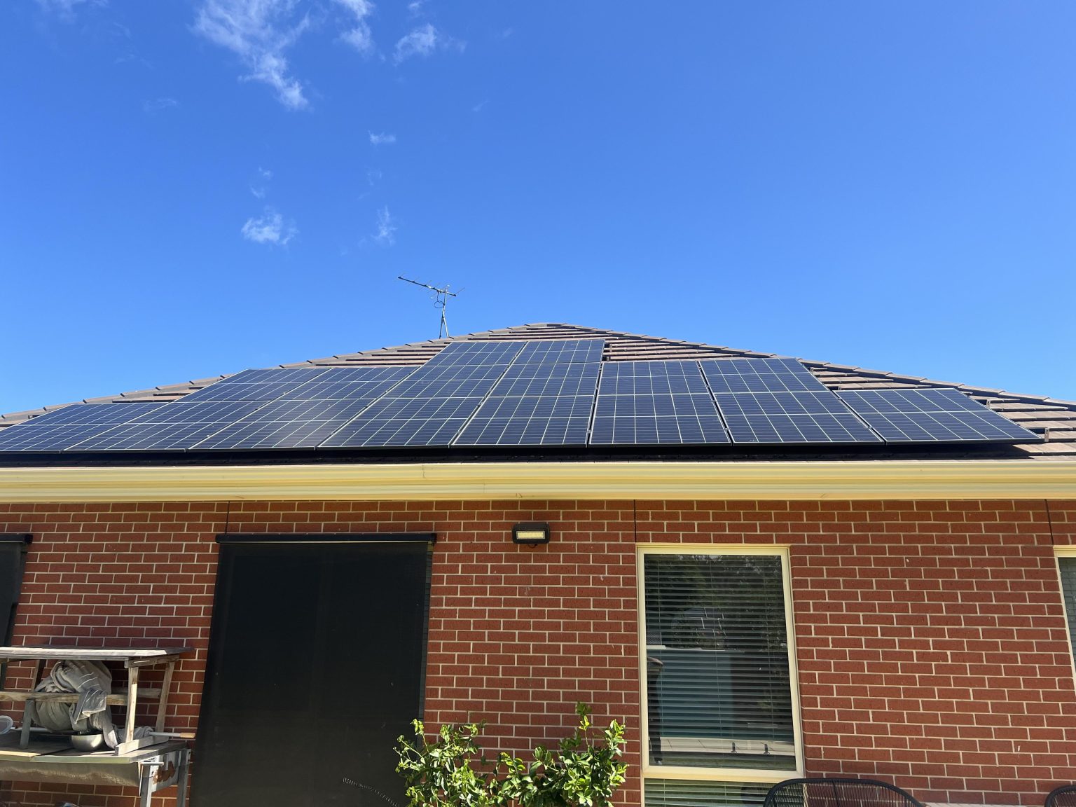 New Aiko Solar Panels Raise The Roof On Space Efficency
